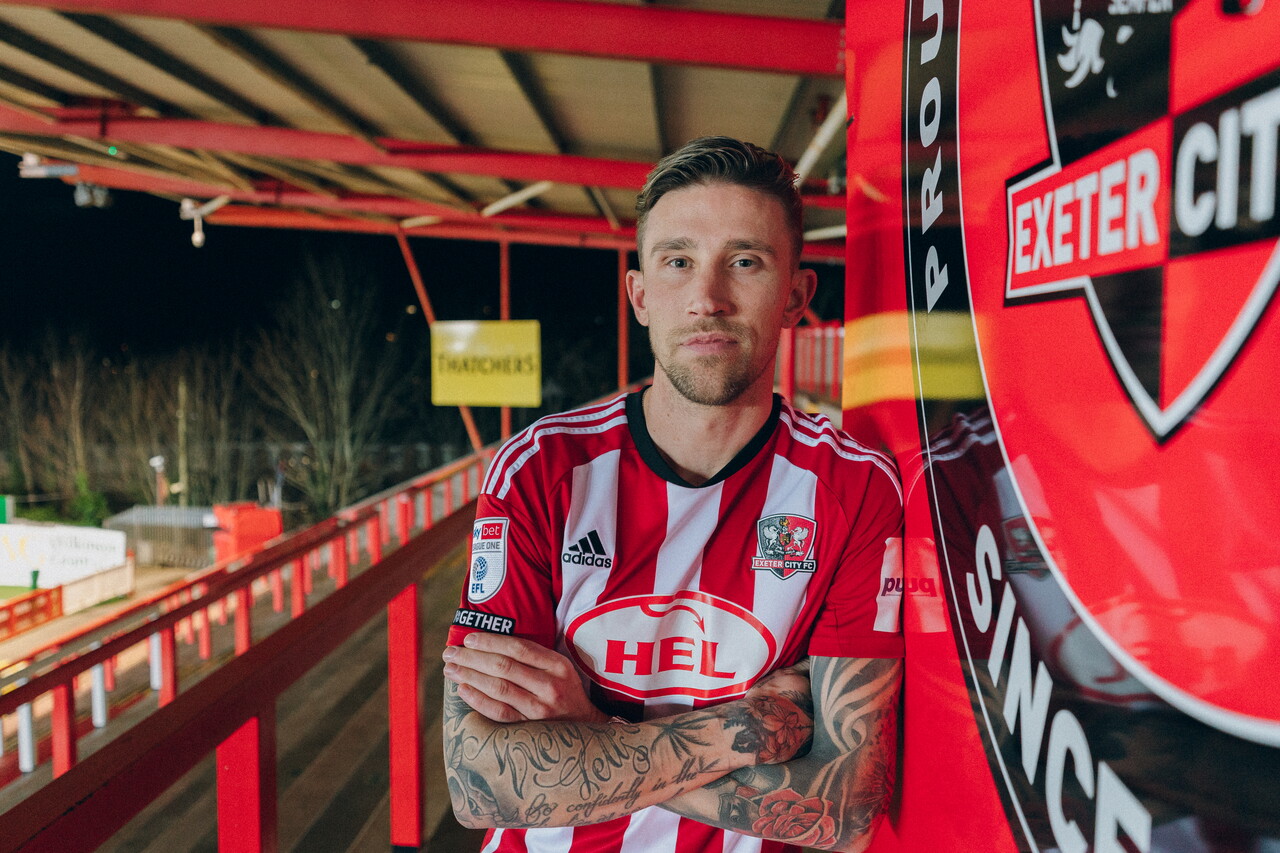 Angus MacDonald signs for City! | Exeter City F.C.